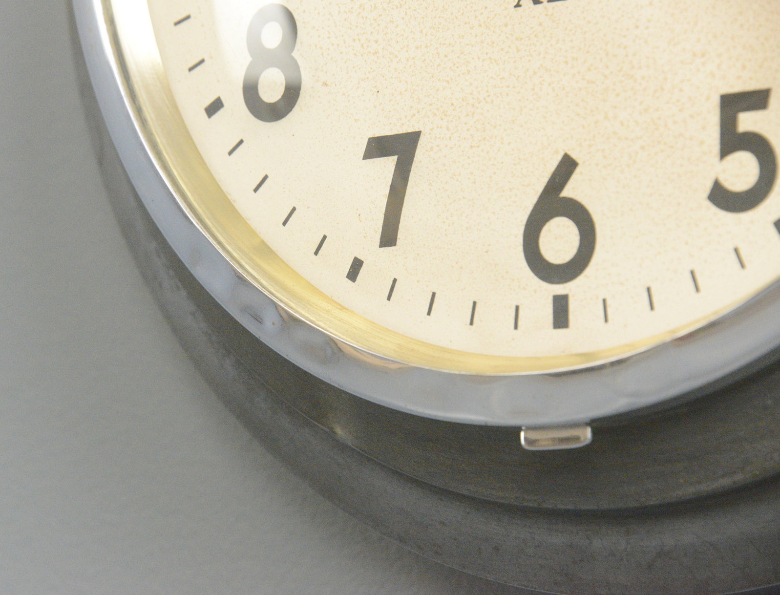 Wall Clock By Peter Behrens For AEG Circa 1920s – Otto's Antiques