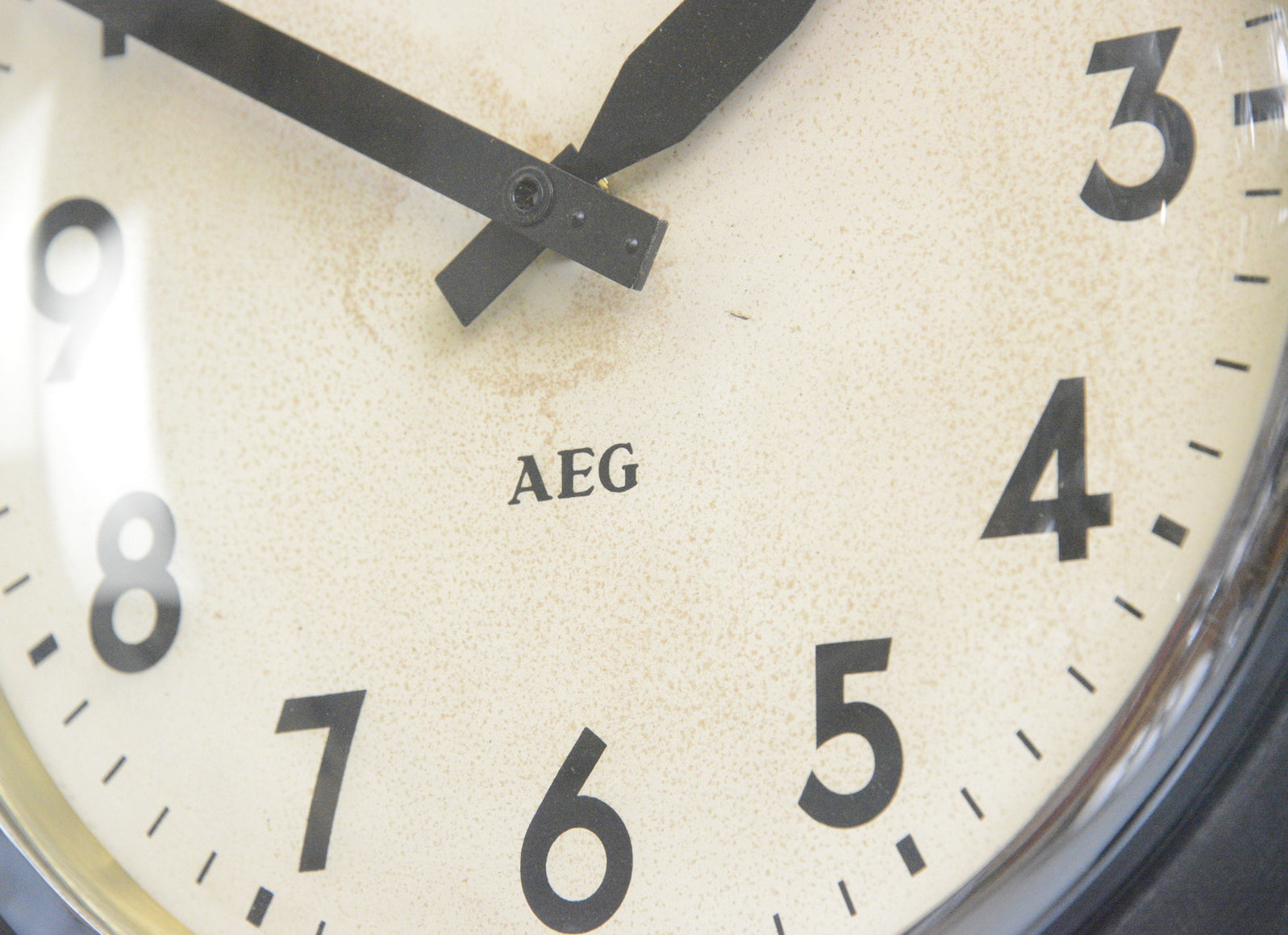 Wall Clock By Peter Behrens For AEG Circa 1920s – Otto's Antiques